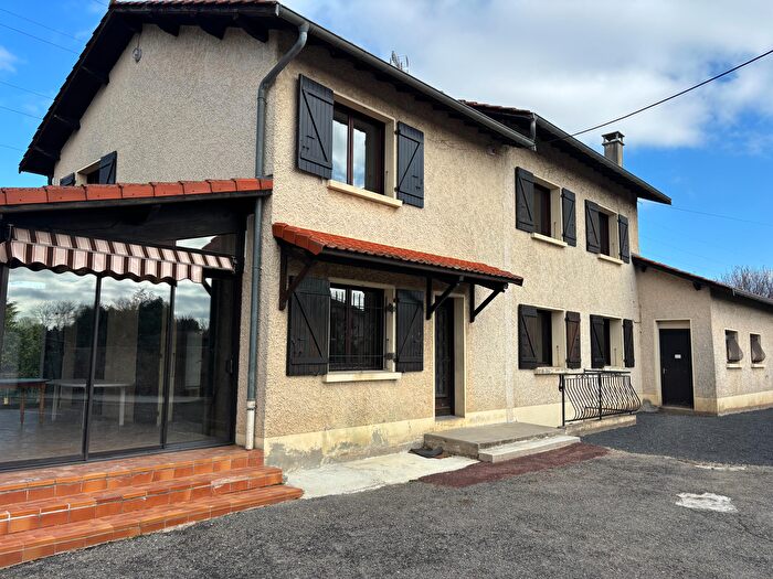 Maison à louer - Décines-Charpieu, Rize - 5 pièces - 3 chambres