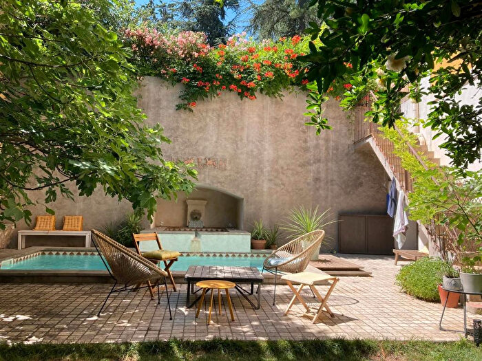 Maison à vendre - La Roque-dAnthéron - 11 pièces - 7 chambres