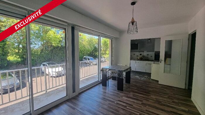 Appartement à vendre - Saintes, Centre-ville - 2 pièces - 1 chambre