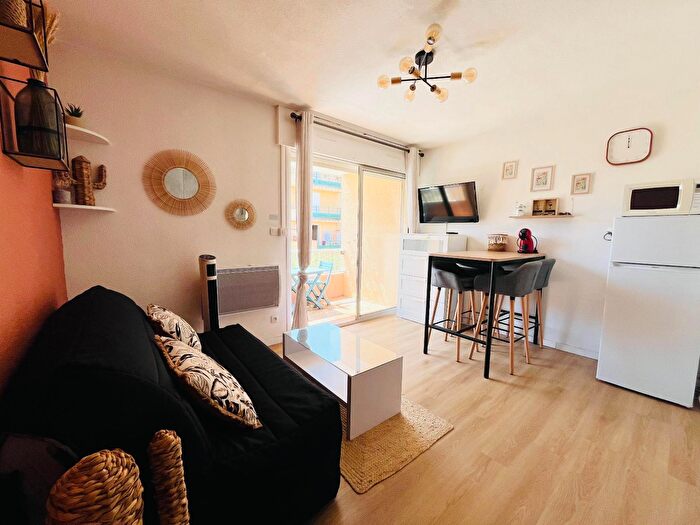 Appartement à louer - Valras-Plage, Casino, Plage, Stade - 1 pièce