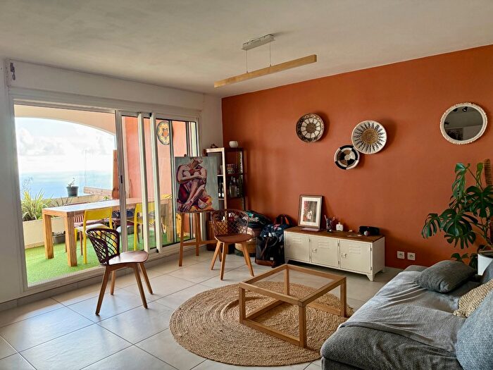 Maison à vendre - Saint-Leu, Piton Saint-Leu, Bois de Nèfles, Plateau - 4 pièces - 3 chambres