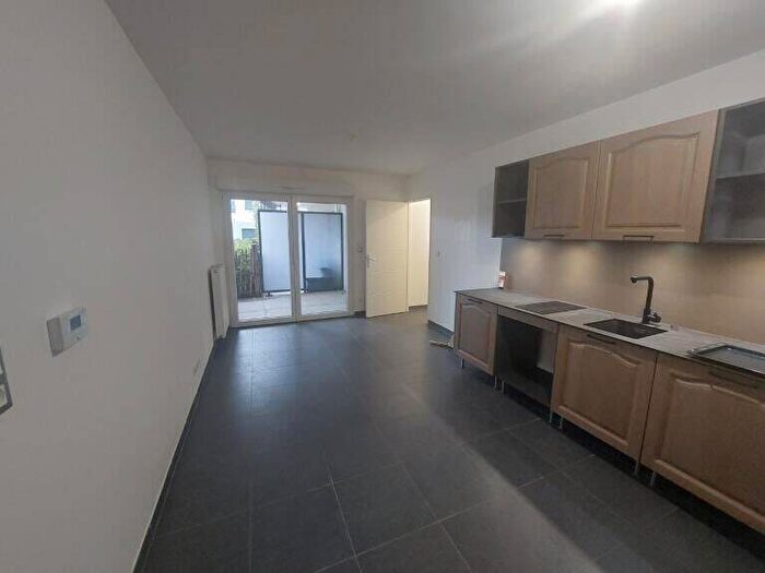 Appartement à louer - Les Coteaux, Chassieu - 2 pièces - 1 chambre