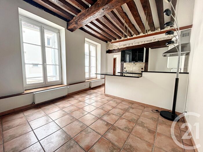 Appartement 3 pièces à Provins, Centre-ville, à louer