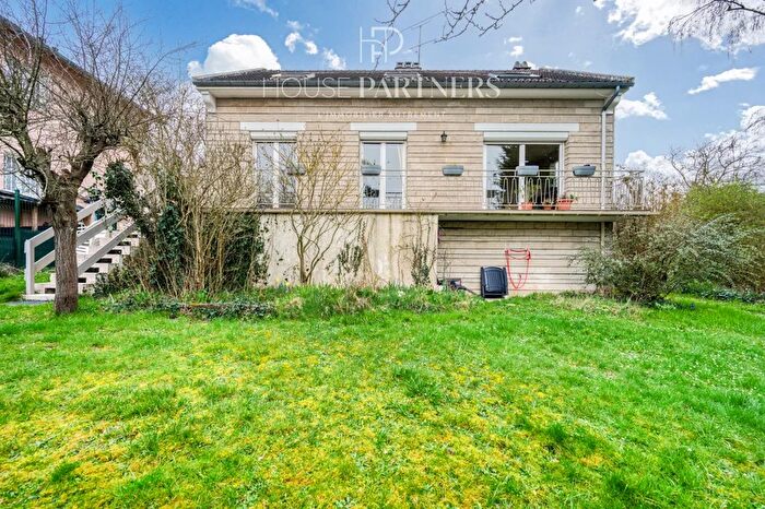 Maison à vendre - Chambourcy - 9 pièces - 5 chambres