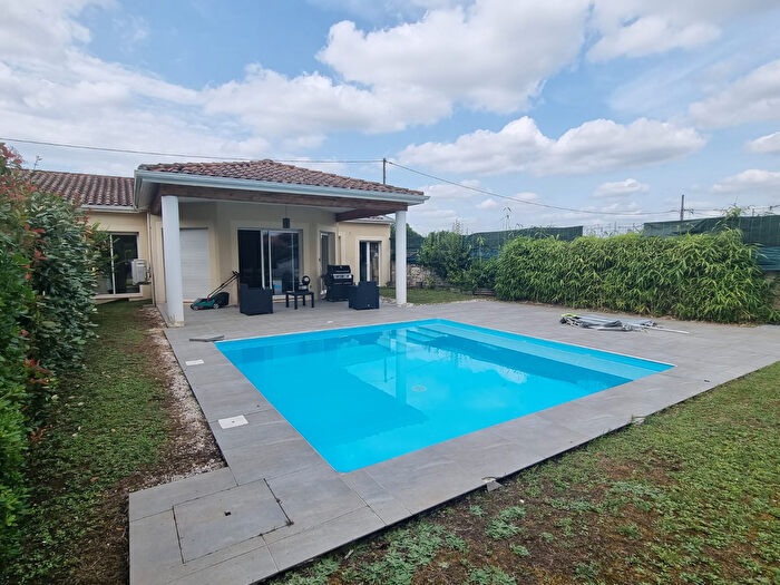 Maison à vendre - Caussade - 4 pièces - 3 chambres