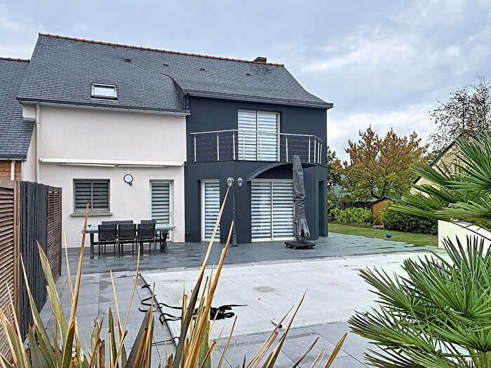 Seiches-sur-le-Loir - Maison 9 pièces à vendre