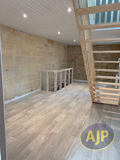 Maison 3 pièces à louer à Saint-Estèphe