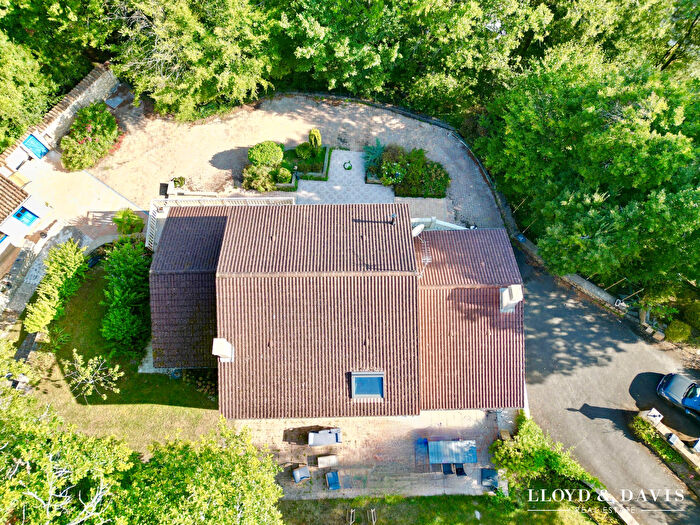 Maison à vendre - Saint-Benoît - 7 pièces - 4 chambres