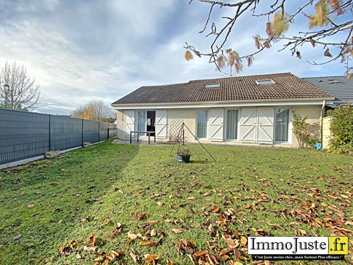 Maison à vendre - Les Essarts-le-Roi - 6 pièces - 4 chambres