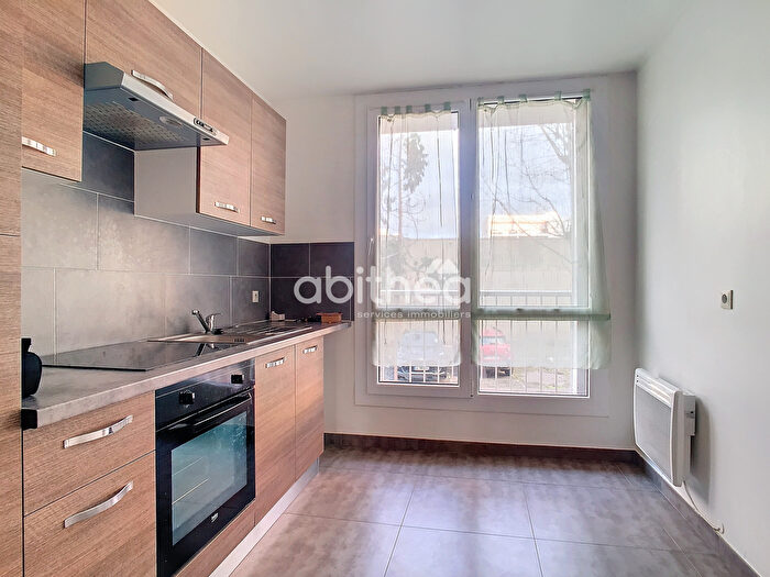 Appartement à louer - Yerres, Rives de lYerres, Tournelles - 3 pièces - 2 chambres