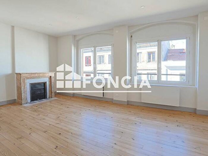 Appartement à louer - Centre, Firminy - 4 pièces - 3 chambres