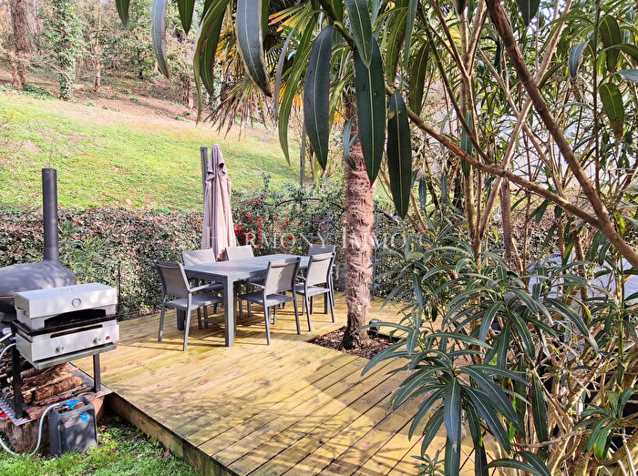 Appartement à vendre - Fontaines-sur-Saône - 5 pièces - 3 chambres