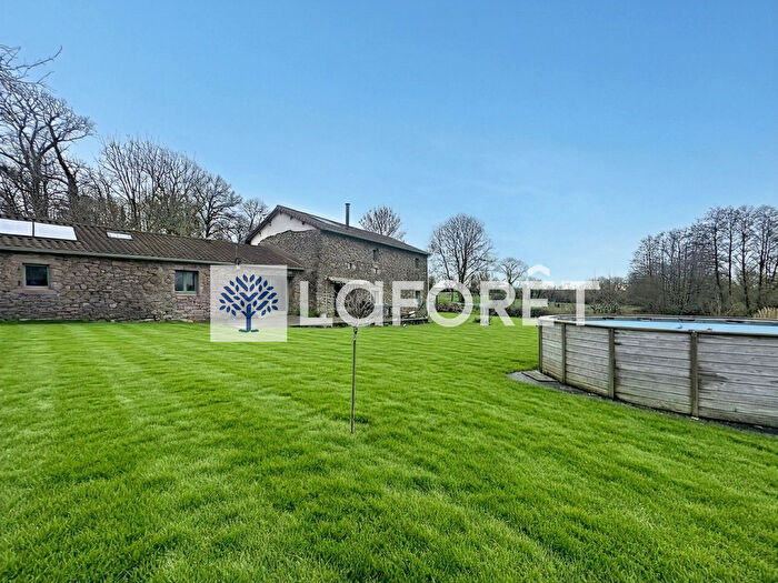 Maison à vendre - Saint-André-sur-Sèvre - 7 pièces - 5 chambres