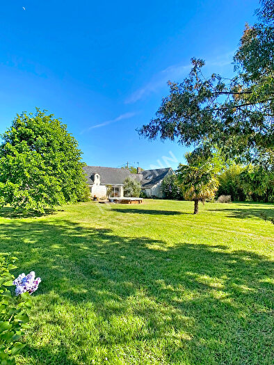 Maison à vendre - Soulaire-et-Bourg - 5 pièces - 3 chambres
