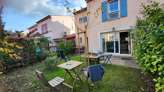 Maison à louer - Partie Nord Est, Saint-Rémy-de-Provence - 4 pièces - 3 chambres