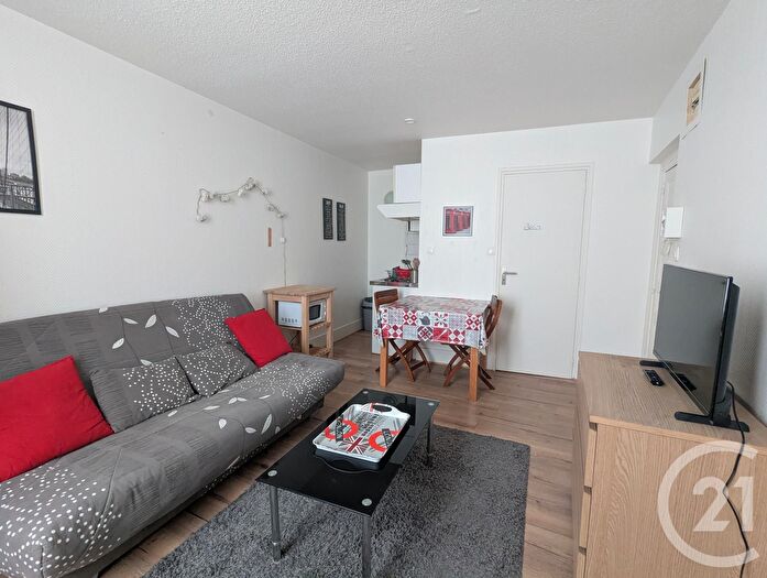 Appartement 1 pièce à Riom, Gare, Dagneaux, Moulin d'Eau, Planchepaleuil, Le Marais, à louer
