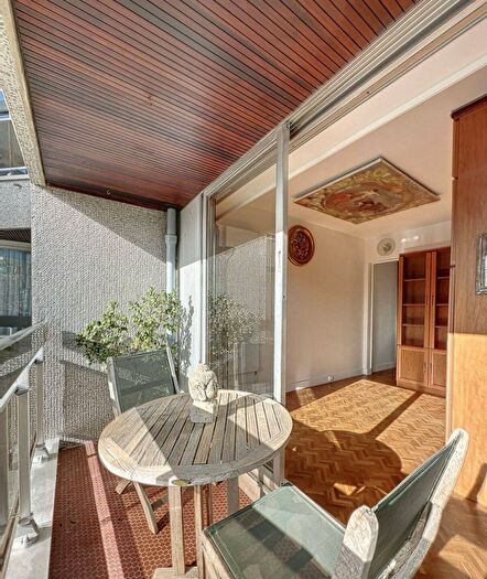 Appartement à louer - Square Girault, Levallois-Perret - 2 pièces - 1 chambre