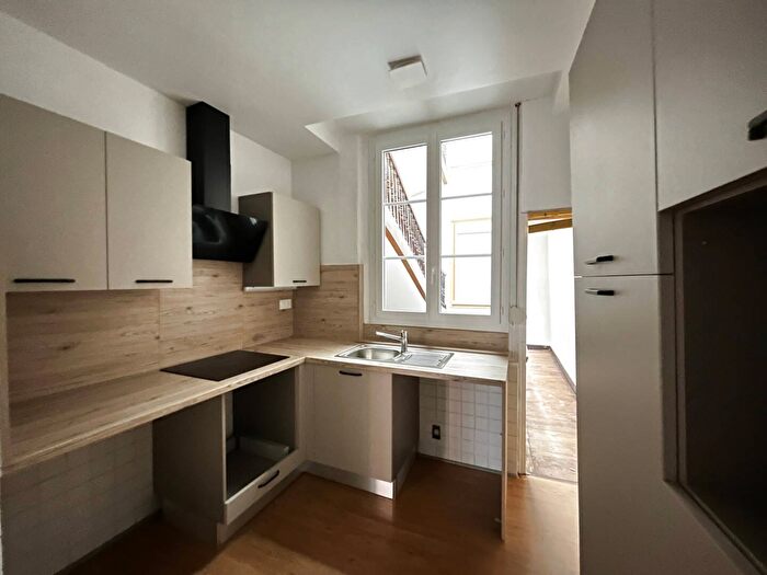 Appartement à louer - Saint-Jean-Pied-de-Port - 4 pièces - 3 chambres