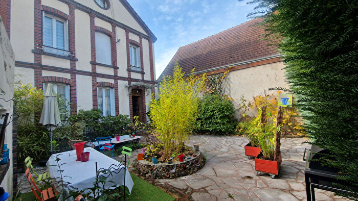 Maison à vendre - Pierres - 4 pièces - 3 chambres