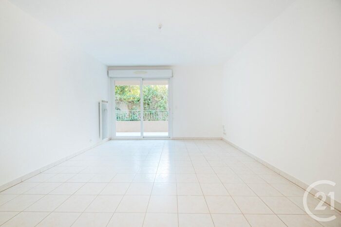 Antibes, Rabiac, Carriat, Les Semboules, Les Brusquets : Appartement 3 pièces à vendre