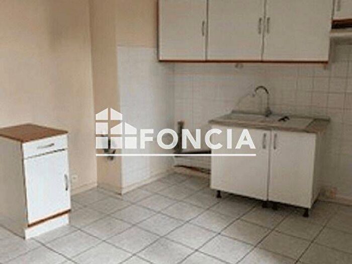 La Rochefoucauld-en-Angoumois : Appartement 3 pièces à louer