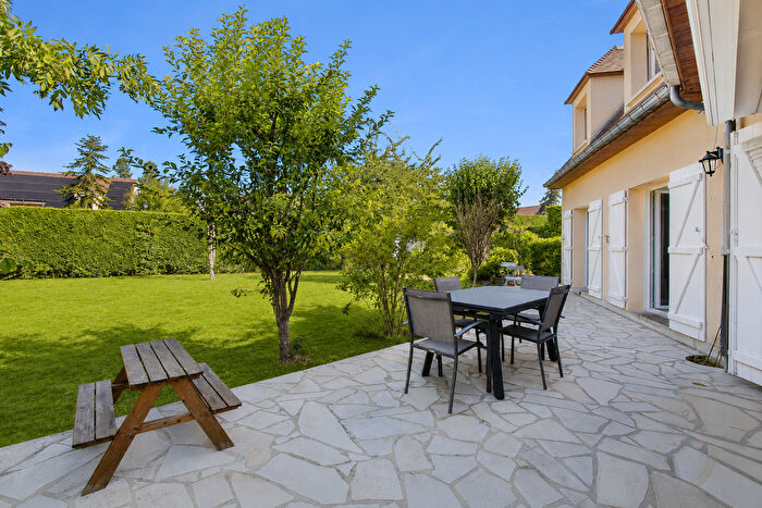 Croissy-sur-Seine : Maison 8 pièces à vendre