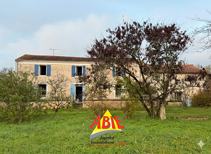 Maison à vendre - Benet - 4 pièces - 3 chambres