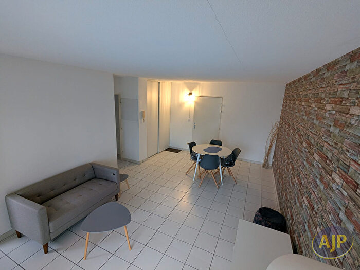 Appartement à louer - Cognac, Saint-Martin - 2 pièces - 1 chambre