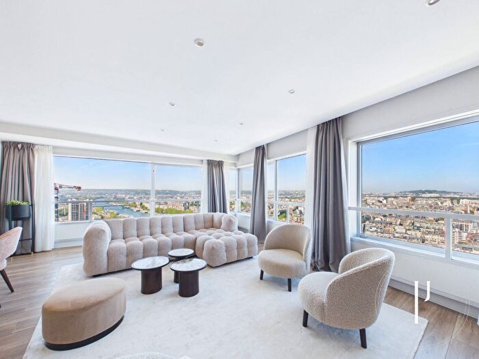 Appartement 6 pièces à louer à Paris 15ème arrondissement