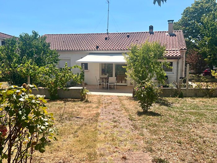 Saint-Jean-d'Angély : Maison 5 pièces à vendre