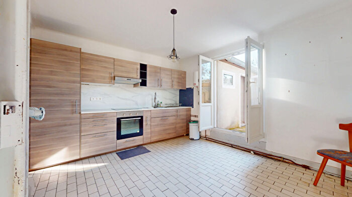 Maison à vendre - Bischwiller, Centre-ville, Gare - 5 pièces - 3 chambres