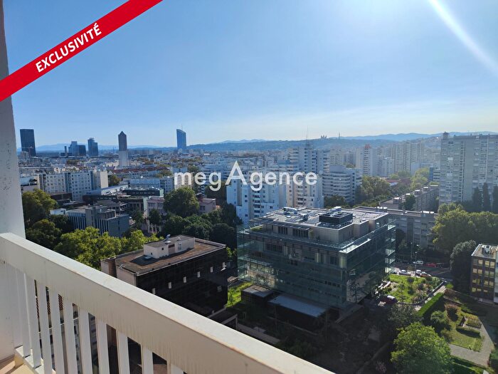 Appartement à vendre - Villeurbanne, Doua - 4 pièces - 3 chambres