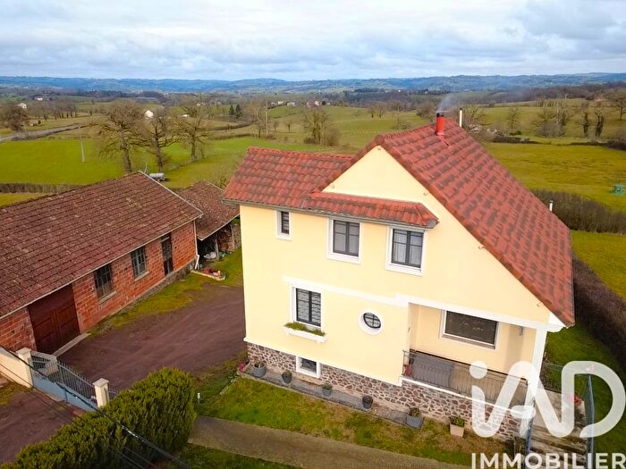 Maison à vendre - Saint-Santin-de-Maurs - 7 pièces - 5 chambres