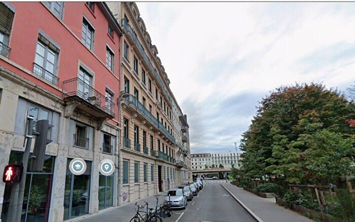 Appartement à louer - Ainay, Lyon ème arrondissement - 2 pièces - 1 chambre