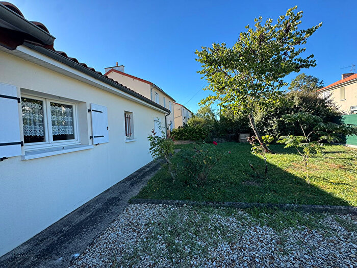 Poitiers, Ouest : Maison 4 pièces à louer
