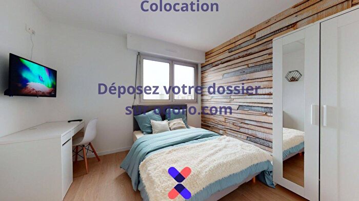 Appartement à louer - Couronneries, Poitiers - 7 pièces - 6 chambres