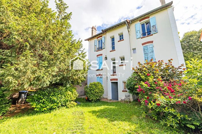 Appartement 2 pièces à Villeneuve-Saint-Georges, Triage, à vendre