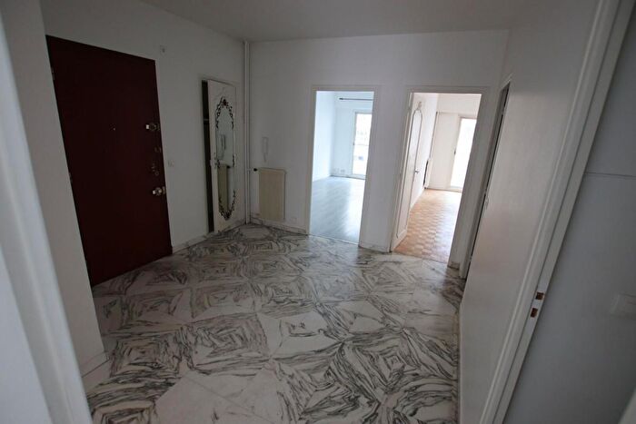 Appartement à vendre - Nice, Saint-Pierre de Feric - 3 pièces - 2 chambres