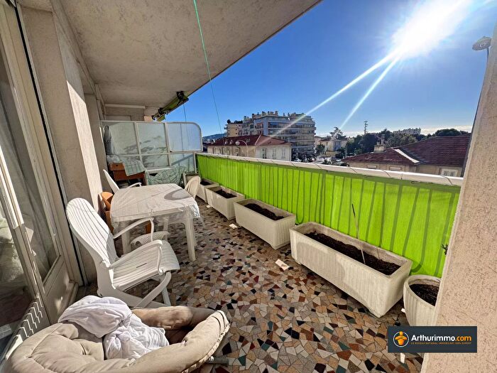 Appartement à vendre - Nice, Saint-Philippe, Estienne dOrves - 4 pièces