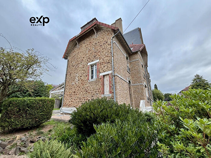 Maison à vendre - Fougères, Madeleine, Sermandière, Chattière - 7 pièces - 4 chambres