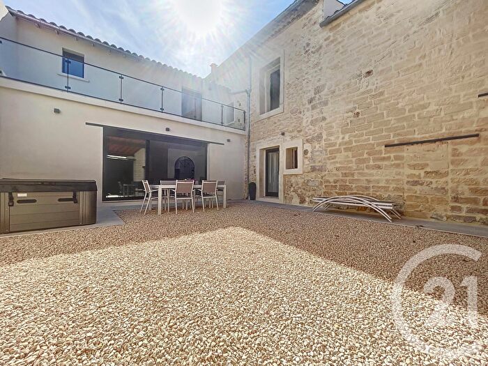 Maisons à vendre et appartements à louer - 1