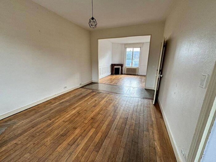 Maison à louer - Barriere Saint Marc, Fleury-les-Aubrais - 7 pièces - 5 chambres