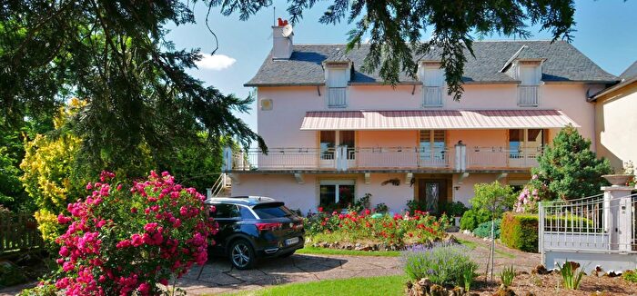 Maison à vendre - Salles-la-Source - 7 pièces - 6 chambres