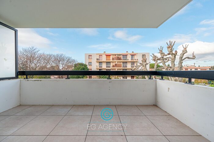 Appartement à vendre - Marseille e , Saint-Barnabé - 2 pièces - 1 chambre