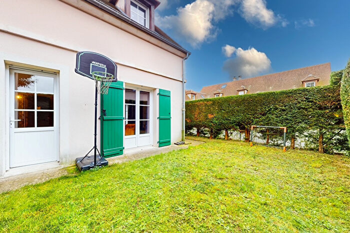 Maison à vendre - Mortefontaine - 5 pièces - 3 chambres