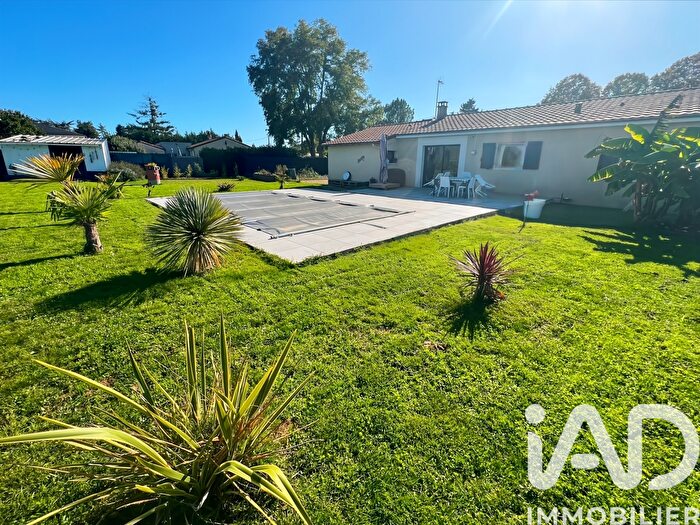 Maison à vendre - Vouillé - 6 pièces - 4 chambres