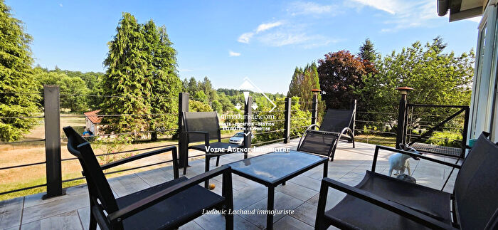 Maison à vendre - Compreignac - 5 pièces - 3 chambres