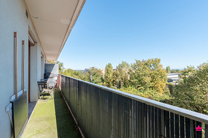 Décines-Charpieu, Berthaudière : Appartement 2 pièces à vendre