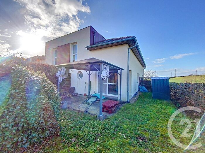 Appartement à louer - Montbéliard, Faubourg, Mont-Chevis, Chiffogne, Citadelle - 4 pièces - 3 chambres