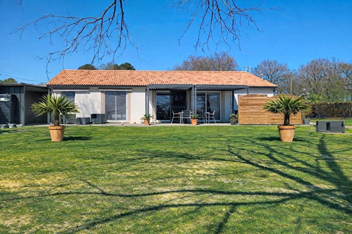 Maison 5 pièces à Saint-Savin, à vendre